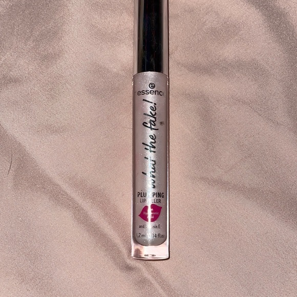 Essence | Makeup | Lip Plumper | Poshmark